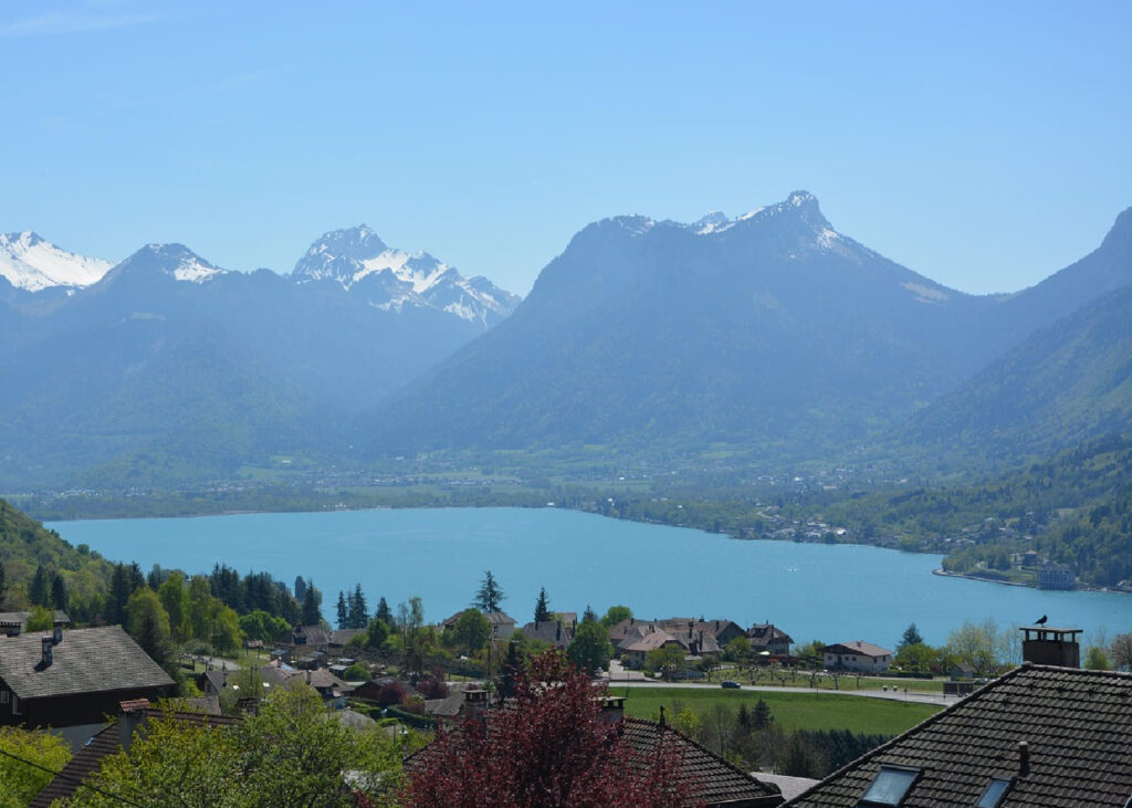 Top 10 des plus beaux lacs de France où se baigner
