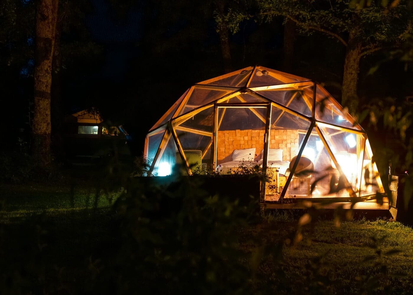 Nuit dans une bulle : 15 lieux magiques à tester en France